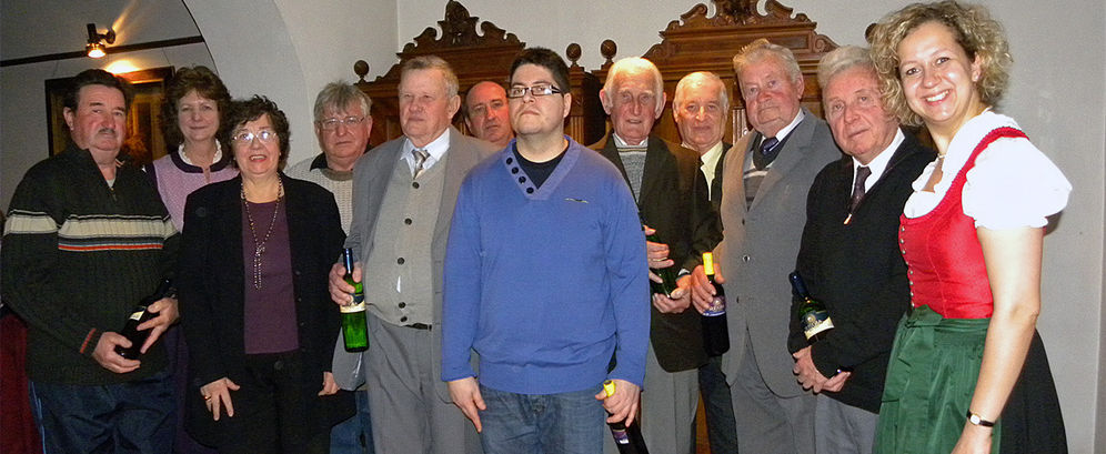 Gyulai Hírlap - Ünnepi műsorral és egy üveg borral köszöntötték a ...