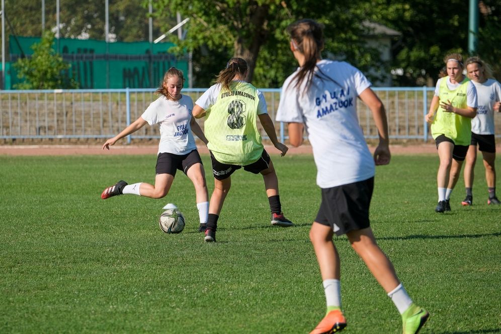 Gyulai Hírlap - Nem tudták megállítani riválisukat az NB II.-es Amazonok