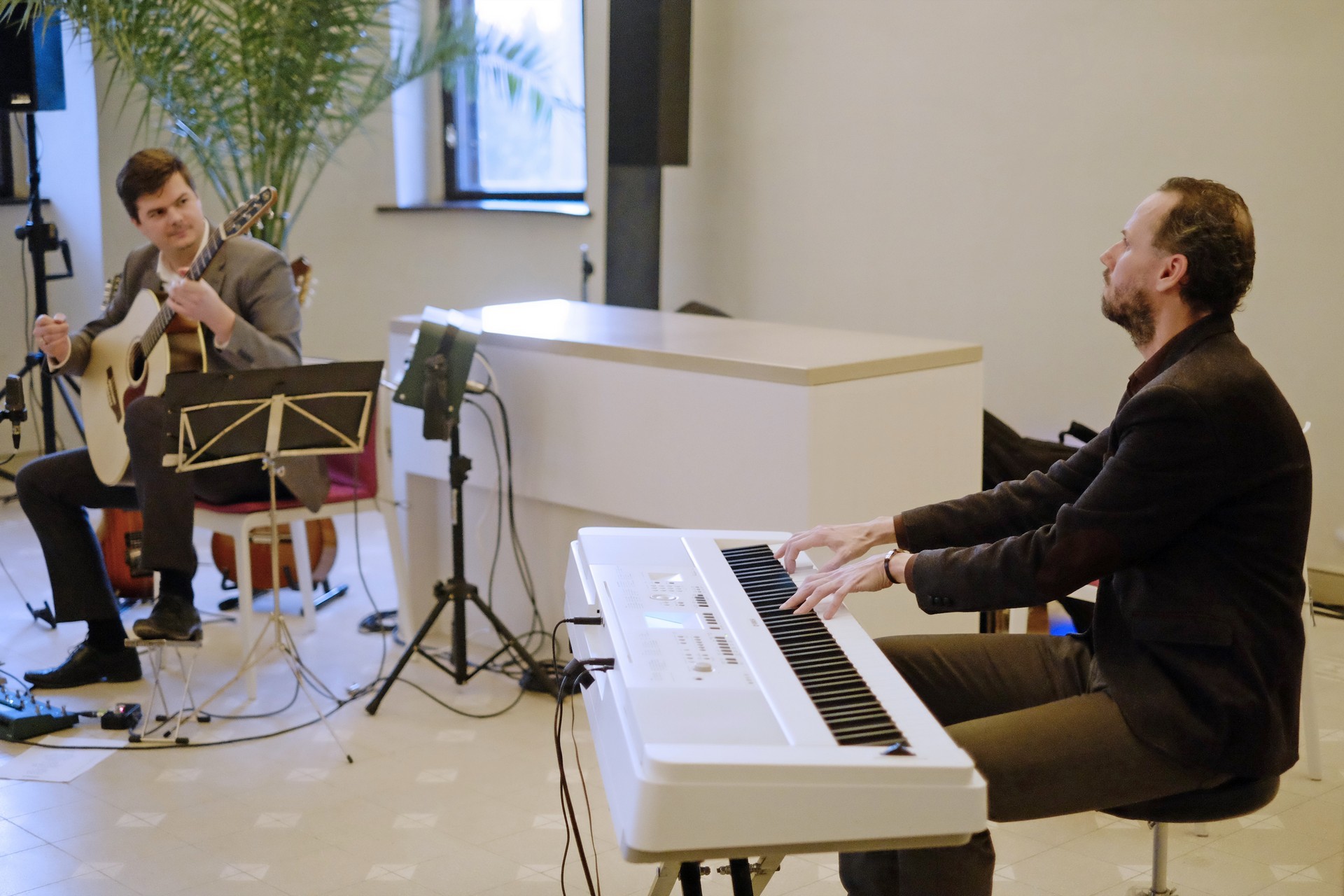 Gyulai Hírlap - Cseh István gitárművész és Vozár Márton Krisztián ...